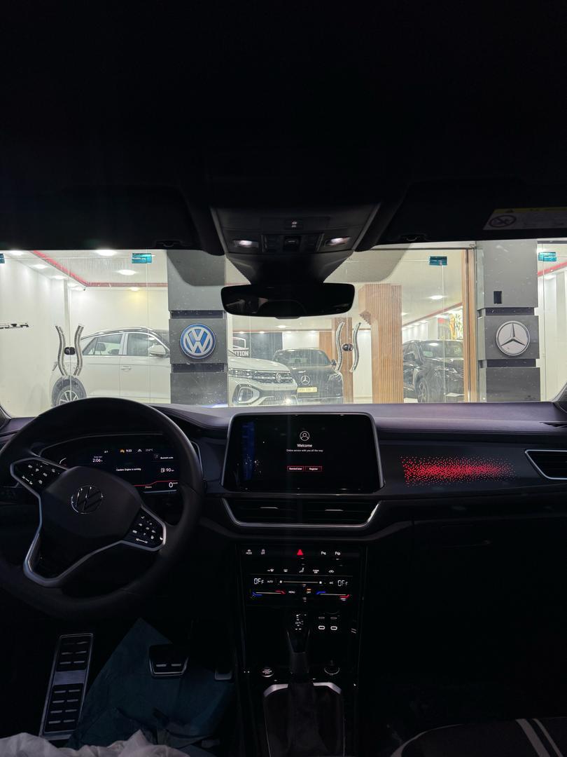 VOLKSWAGEN T-ROC 300 TSI 2025 – Black Edition Auto